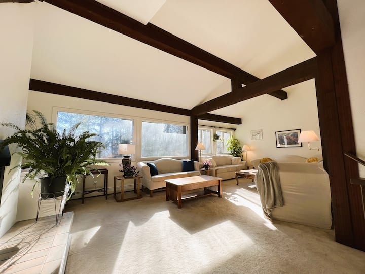 Fantastic Location Stowe:trailside, Ski-in/ski-out - Stowe, VT