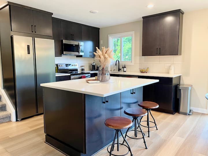 Modern Home On Old Mission Peninsula - Traverse City