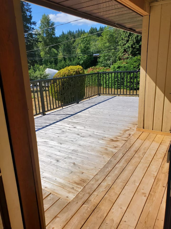 Rancher Style House In Mill Bay - Sidney