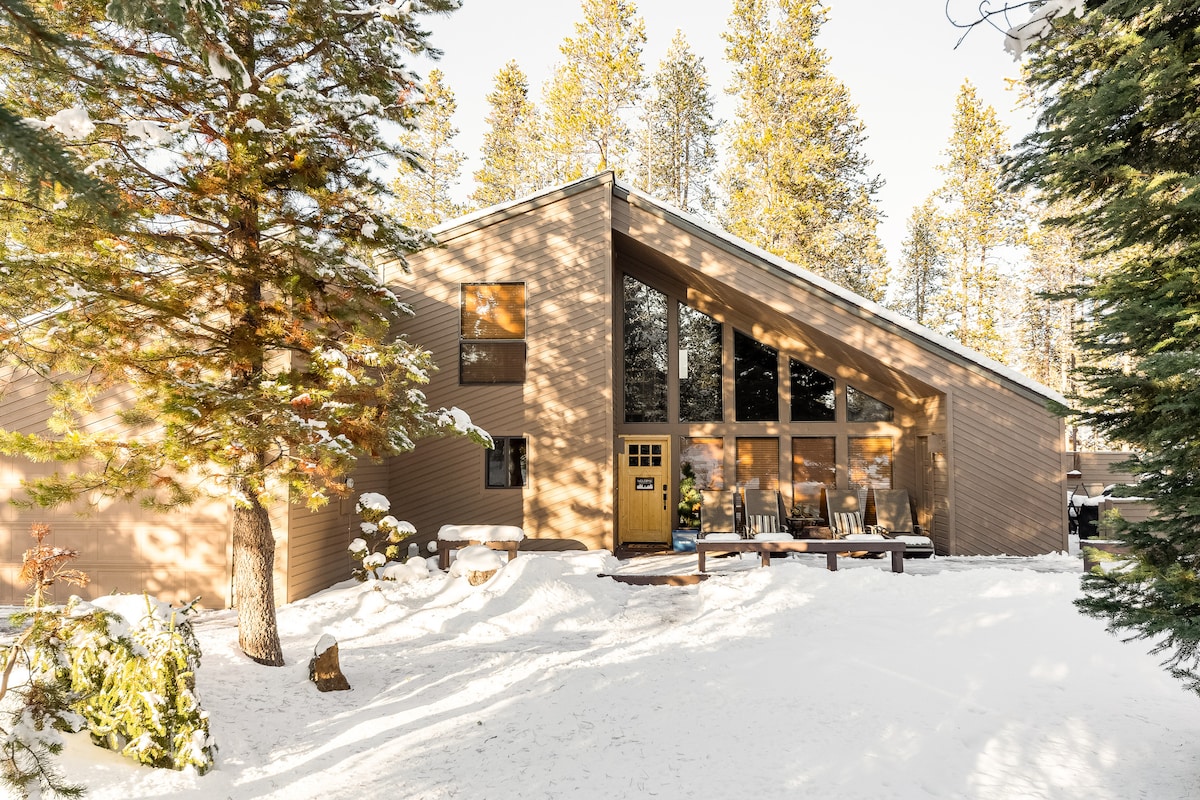 4BR/3BA | Hot Tub | SHARC | AC | Walk to River - Houses for Rent in ...