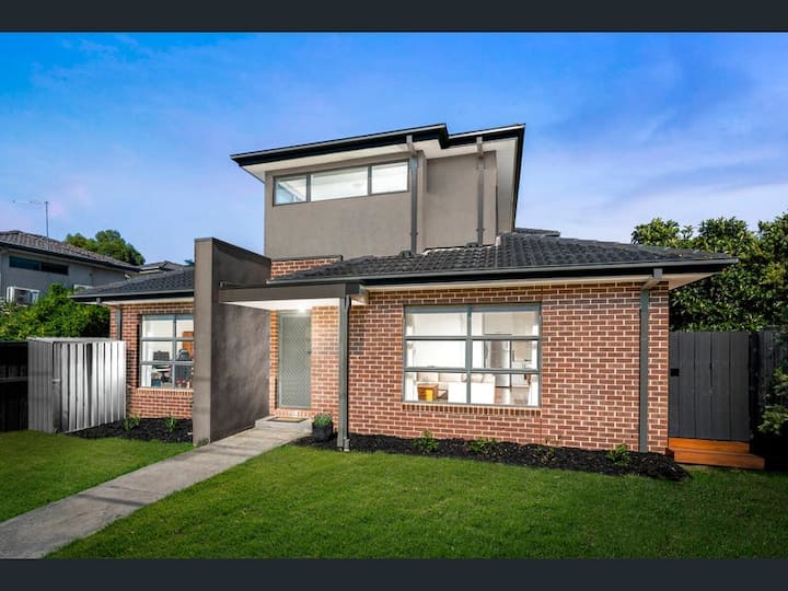 Melbourne Home, Close To Airport & Train Station - Essendon Fields Airport