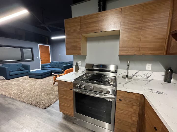 Modern Suite W/private Entrance-31+ Days Only - Monrovia, CA