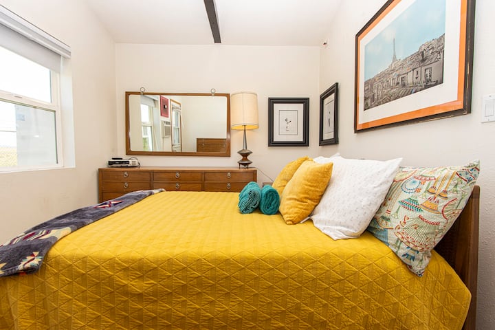 Bungalow Retreat In Chatsworth Nature Preserve - Los Ángeles, CA