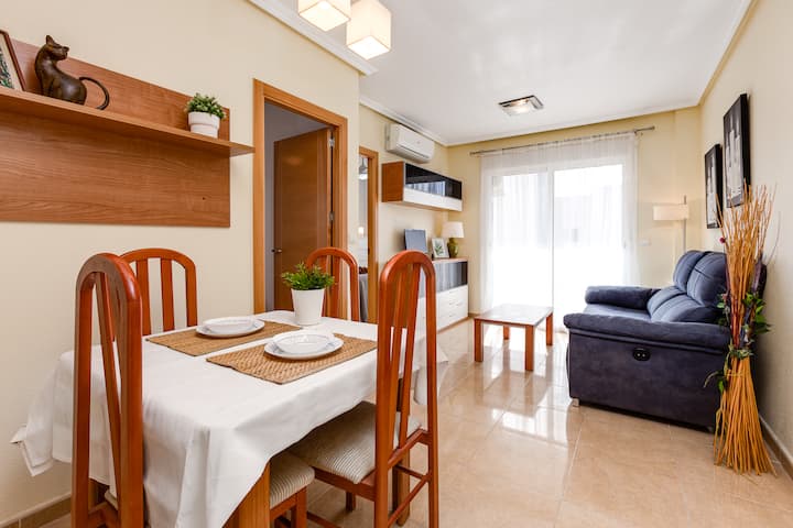 2 Bed Apartment + Pool & Parking - Torrevieja