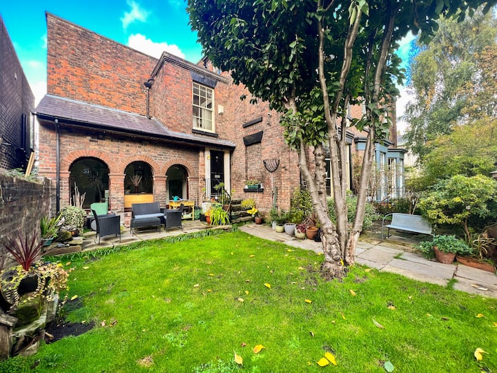 3bed Listed Beauty Near Popular Lark Lane! - Guernesey