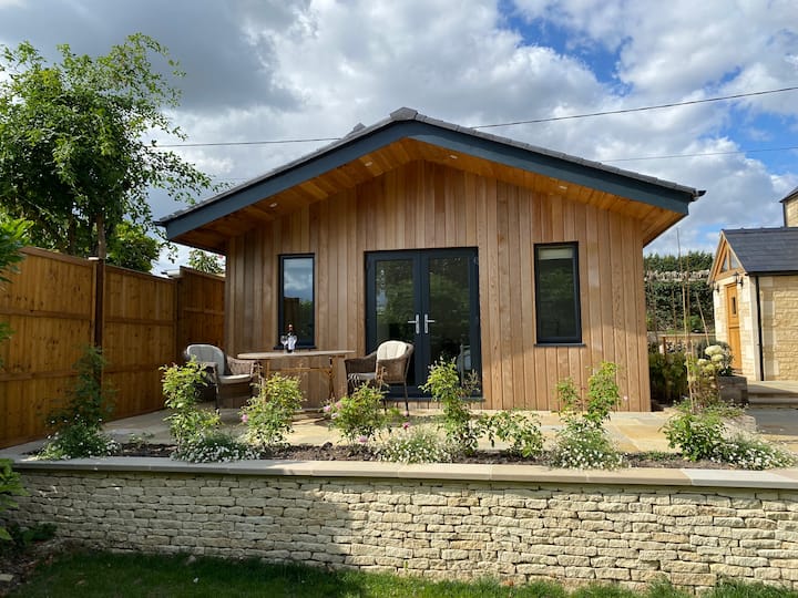 Delightful "Garden Room" - Tetbury