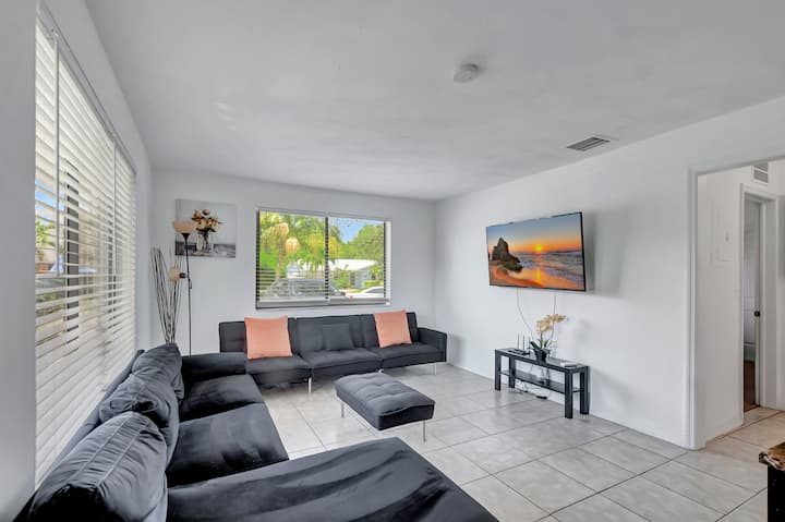Spacious 2bd Private Yard, Bbq Grill, Pets (828-5) - Delray Beach, FL