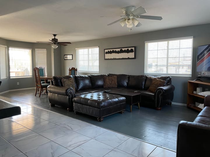 Spacious 3br Near Dnvr & Boulder - Denver, CO