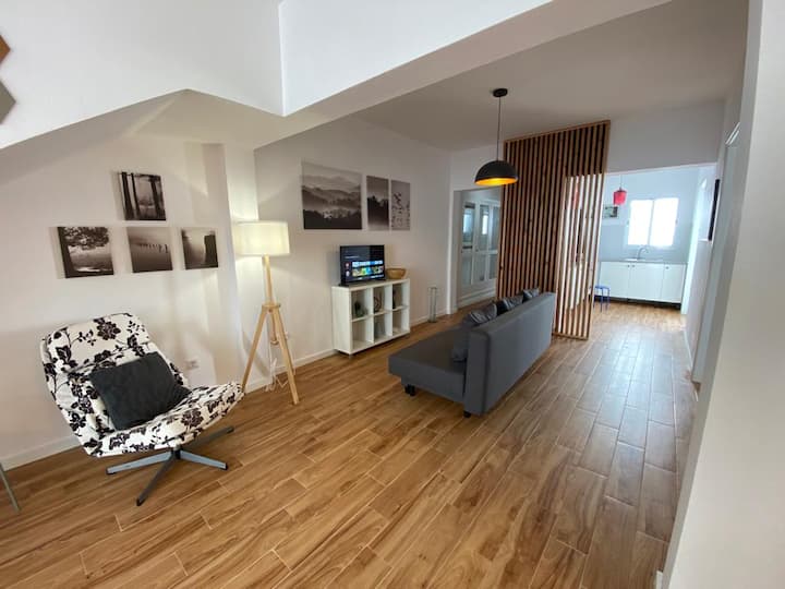 Cozy «4» Apart, Right In Downtown Of Ponta Delgada - Ponta Delgada