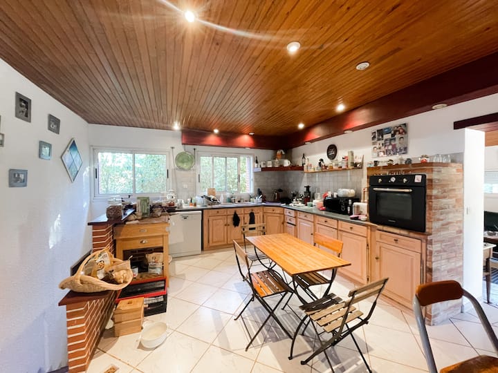 Chambre Dans Maison Accueillante - Saint-Jory