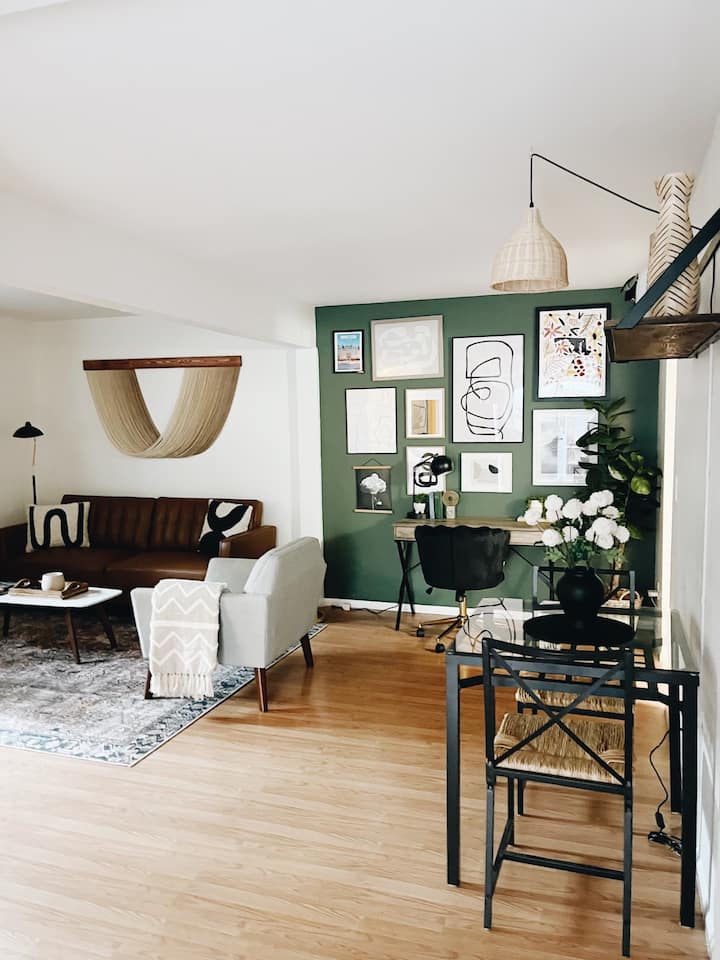 Stylish Tranquil Southwest Portland Getaway - Lake Oswego, OR