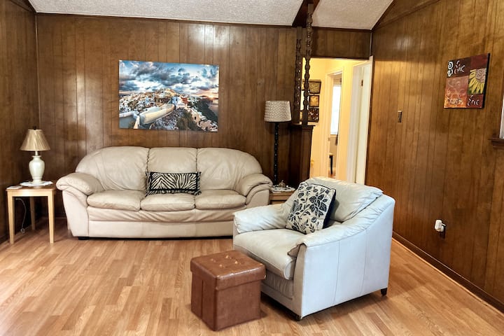 Cozy Home In Aggieland Hawk Tree - Bryan