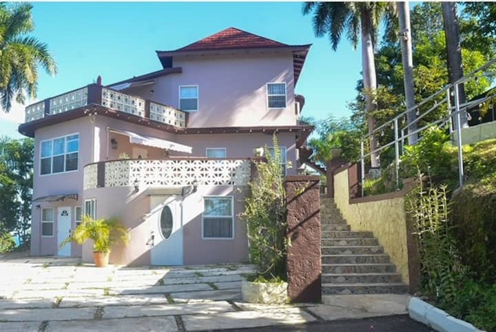 Bella Vista 4bd Pleasant View - Montego Bay