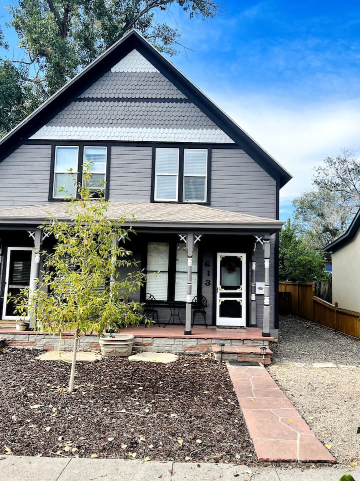 Mayor's Hideout- Cozy Downtown Townhouse (016564) - Montrose, CO