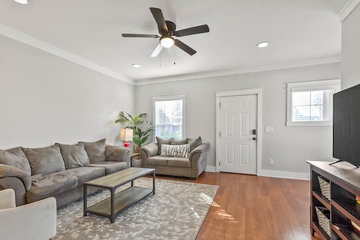 Gameday Paradise- 3 Bdr Townhouse Walking Distance - Tuscaloosa, AL