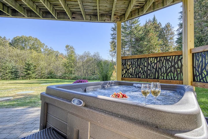 Splendid Chalet On The Golf Course W/ Private Spa! - Mont-Tremblant