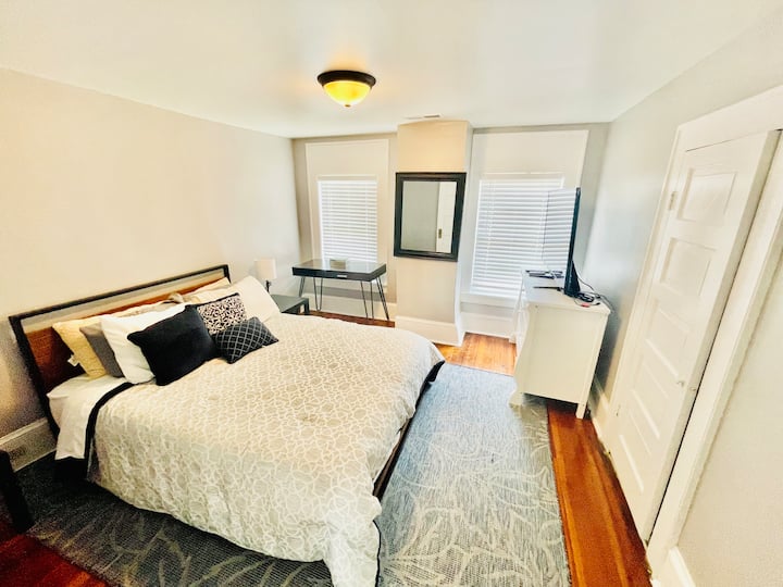 Lovely 1-b Apartment By Uncsa And Near Downtown - Winston-Salem, NC