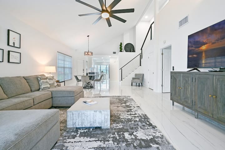 Spacious+cozy Home, Near The  Beach, Heated Pool. - ネープルズ, FL