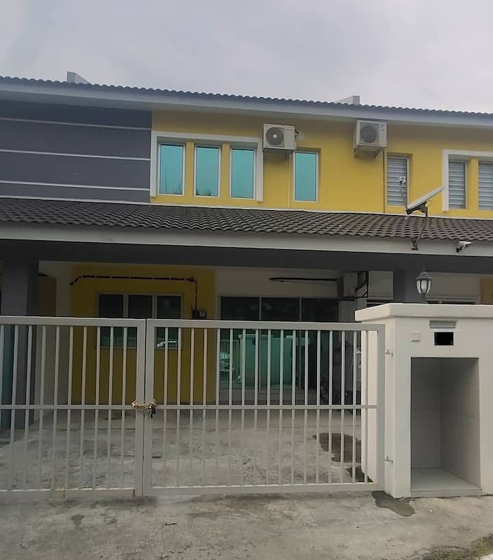 Anak Abah Guesthouse - Pasir Panjang