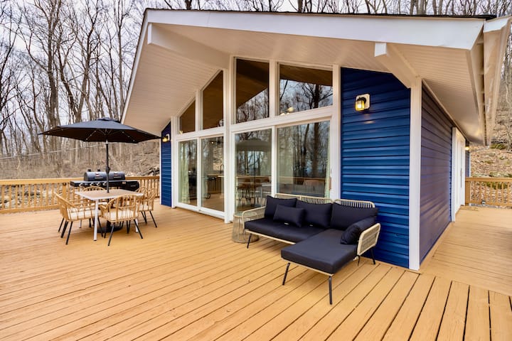 Wolf's Peak- Mountain Top Cabin, Hot Tub+game Room - Delaplane Cellars, Delaplane