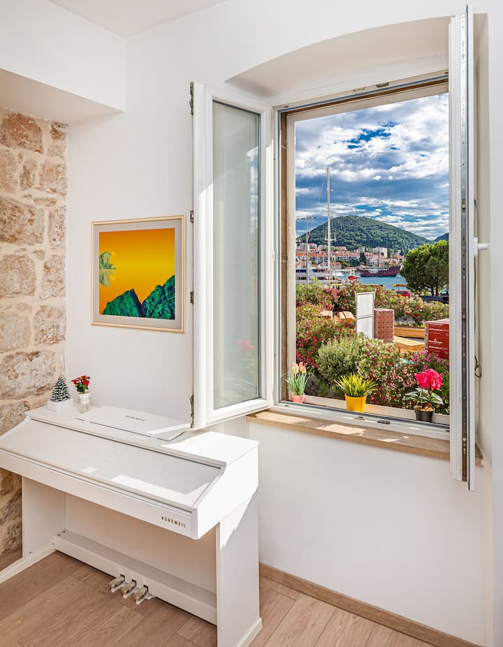 Sea View Apartment 2+2 With Free Parking - Dubrovnik