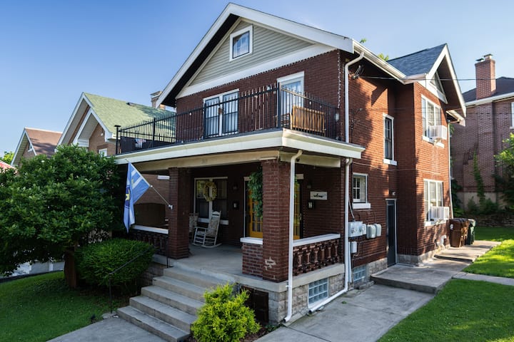 Entire Townhouse - 2 Separate Units - Cold Spring, KY