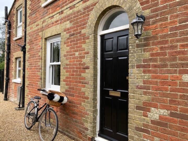 Pretty Victorian Cottage In Village By The Sea - Bembridge