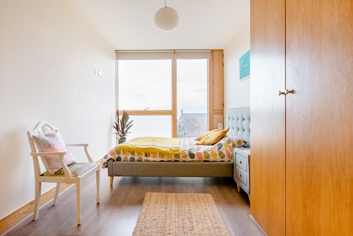 Modern, Spacious Room, En Suite -Spectacular Views - Dublin
