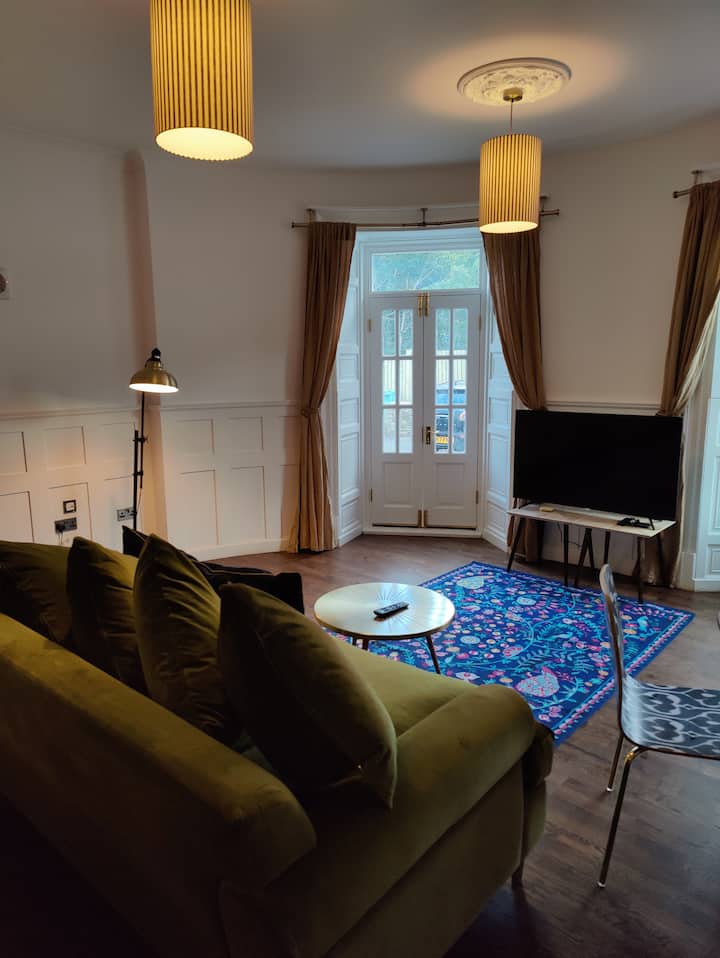 Slateford House 1770 - The Prince's Parlour - 2 Bedroom Apartment - Edinburgh