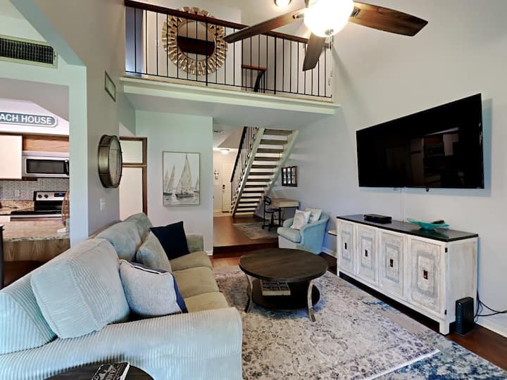 Central Oba W/ Pool! Walk 2 Beach Dining & Retail - Orange Beach