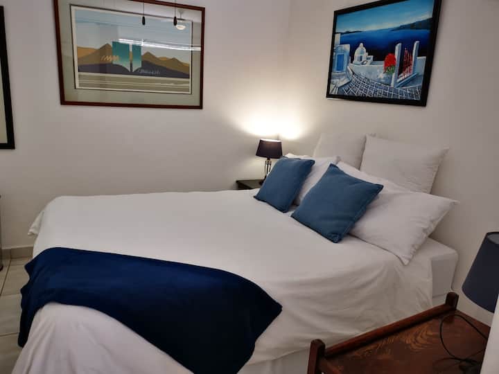 1-bed, Always-on Power & Water, Fast Wifi - Sandton