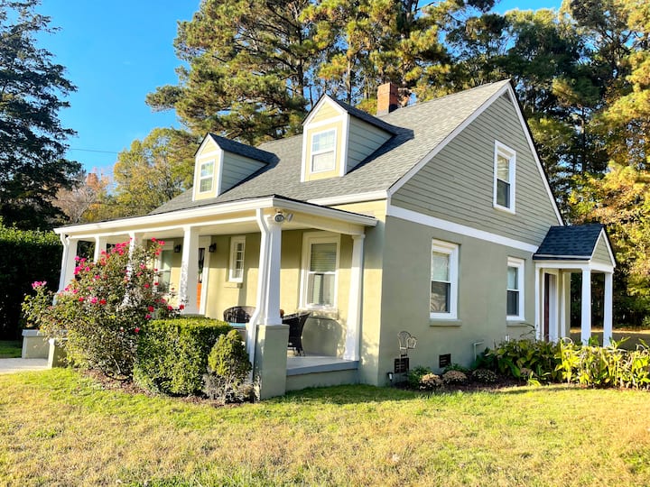 Updated Historic Home 2mins From Dwtn Wake Forest - Wake Forest, NC