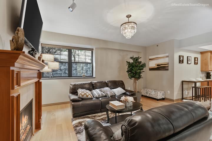 Fabulous Spacious Condo in the heart of Portland - Condominiums for ...