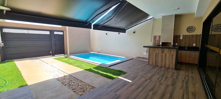 ÁRea De Lazer - Casa Com Churrasqueira E Piscina. - Ribeirão Preto