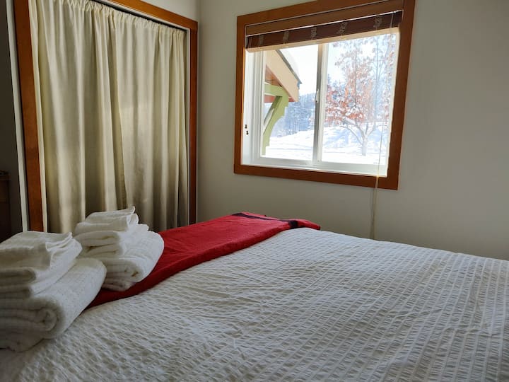 Northstar Golf, Bike, Hike, Ski In/ski  Out Suite - Kimberley, BC, Canada