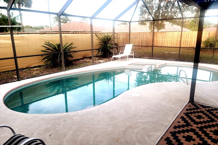 Peaceful Home With Poolside Retreat! - Palm Bay