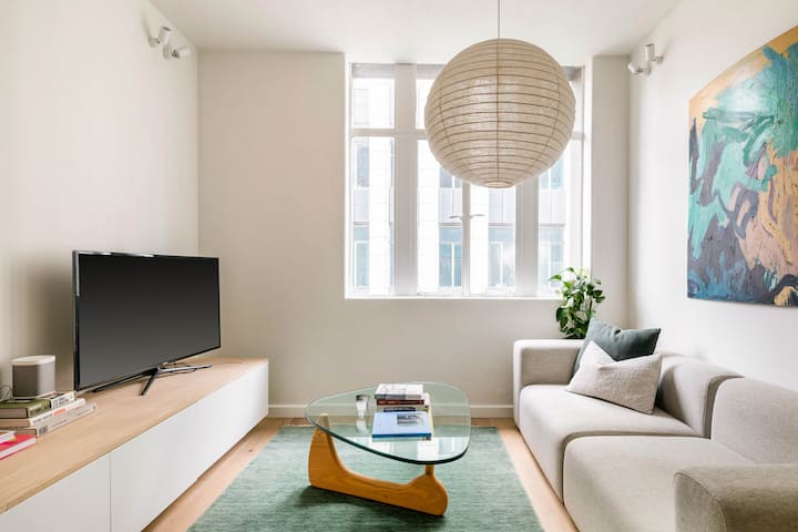 Art Deco Dreams On Little Collins Street - Melbourne