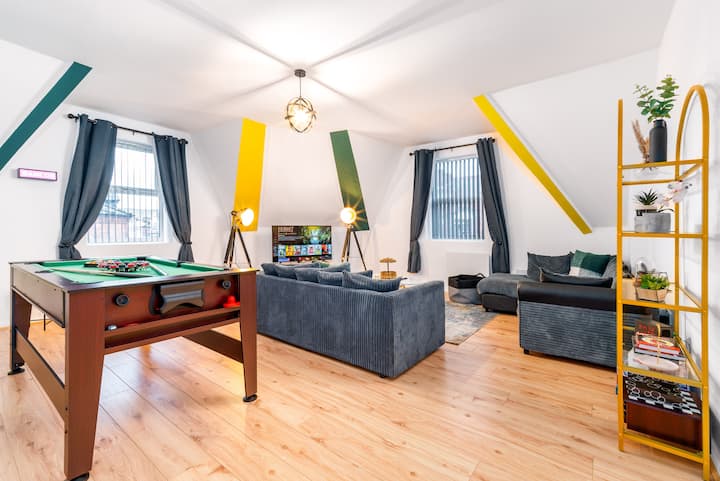 The Loft - Drayton Manor Resort