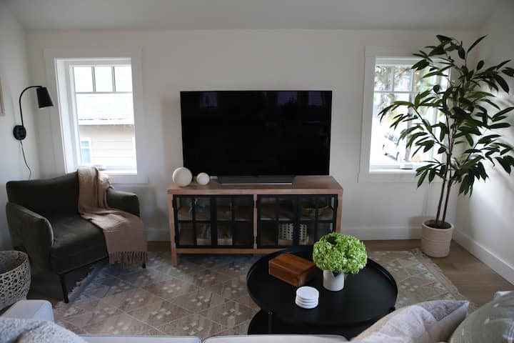 Cozy Up In Our 1 Bd Adu Near Pips & Prince Coffee - Portland, OR