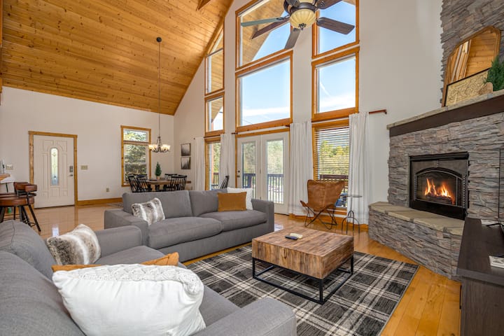 Relaxing Hideaway, Sleeps 11・theater・games・hot Tub - Douglas Lake, TN