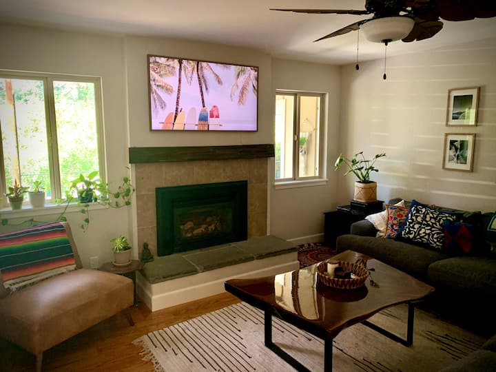 Family Friendly Santa Cruz Home: Surf, Hike, Bike! - Scotts Valley, CA