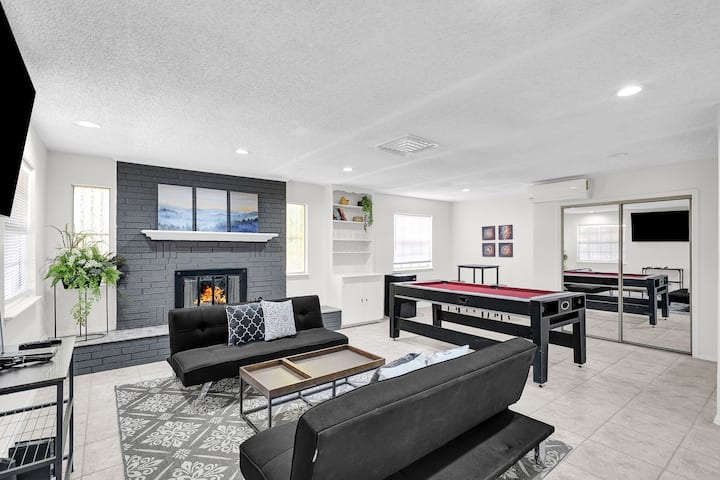 Spacious 3 Bedrm Near Fountains & Airport & I-10 - El Paso, TX