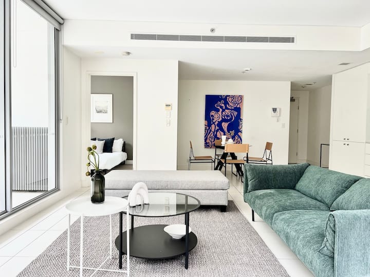 One Bedroom Apartment In Trendy Surry Hills - Surry Hills