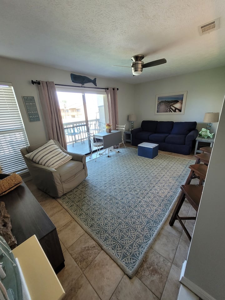 Beach Time Adorable Condo - Panama City Beach, FL