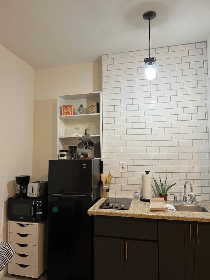 Sweet Studio! - Lancaster, CA