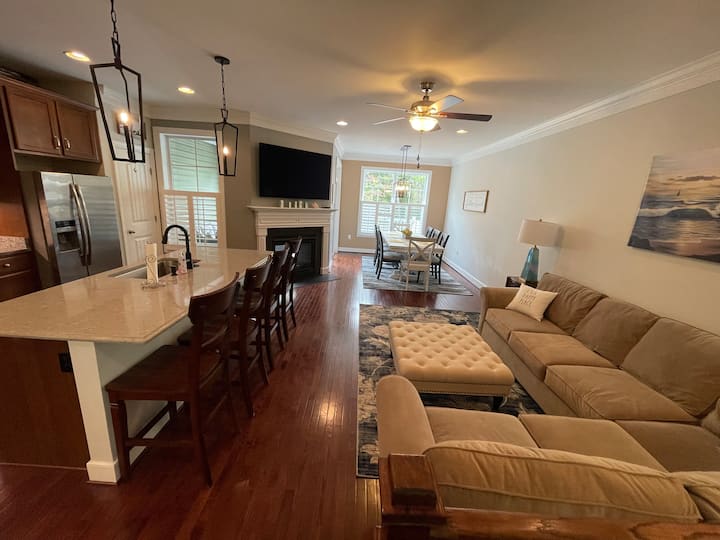 Family Friendly 4 Bedroom 3.5 Bath Townhouse - Dewey Beach, DE