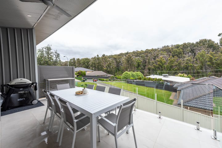 Coastal 3 Bedroom Townhouse - Broulee