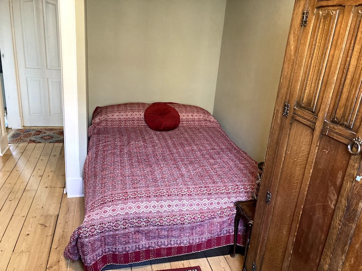 Stylish & Cosy Double Room Near The Old Town - Edinburgh