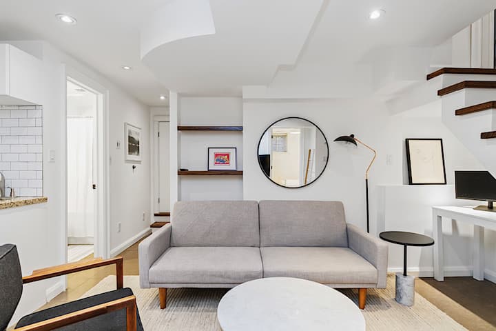 Parkdale Perfection - 2 Bedroom - Toronto