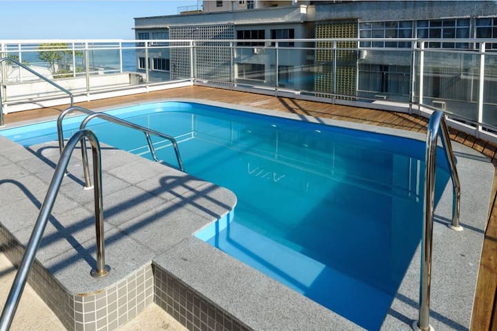“Flat” Em Copacabana (Quadra Praia) - Copacabana